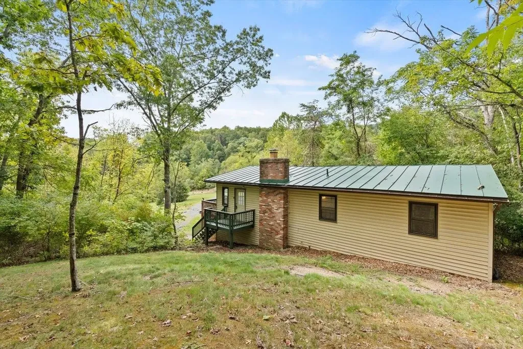 327 Lake Drive, Luray, VA 22835 | 646227 | Funkhouser Shenandoah Valley ...