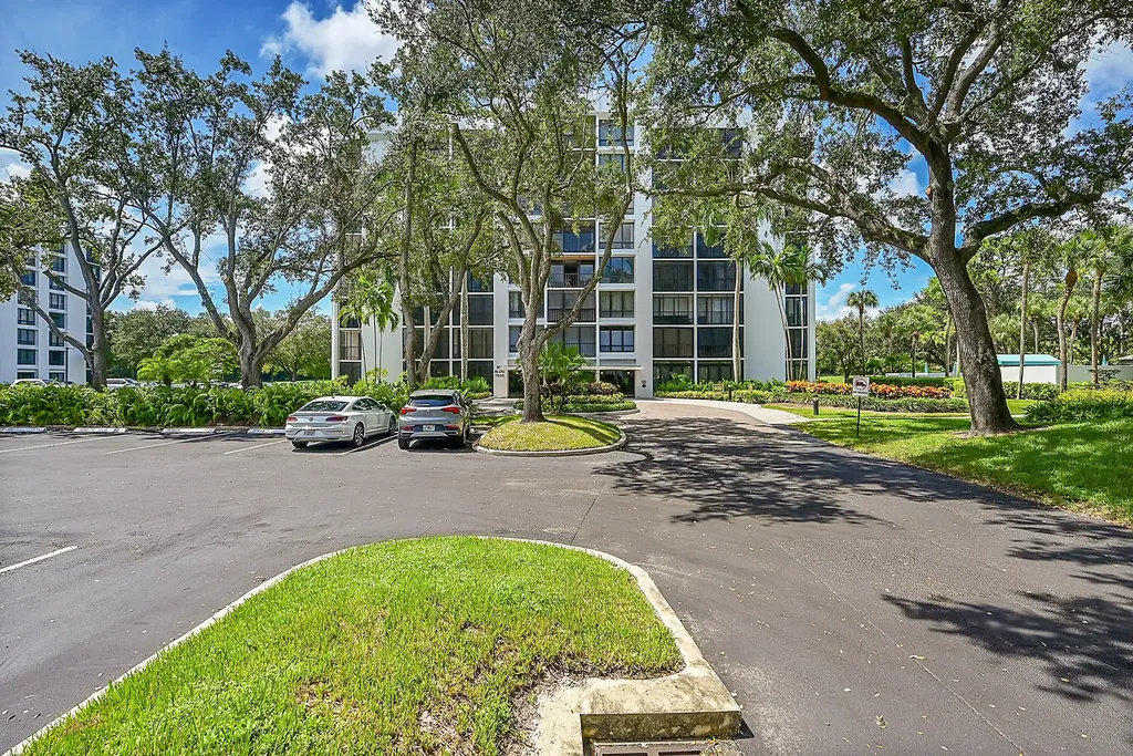 7835 Lakeside Boulevard Boca Raton, FL