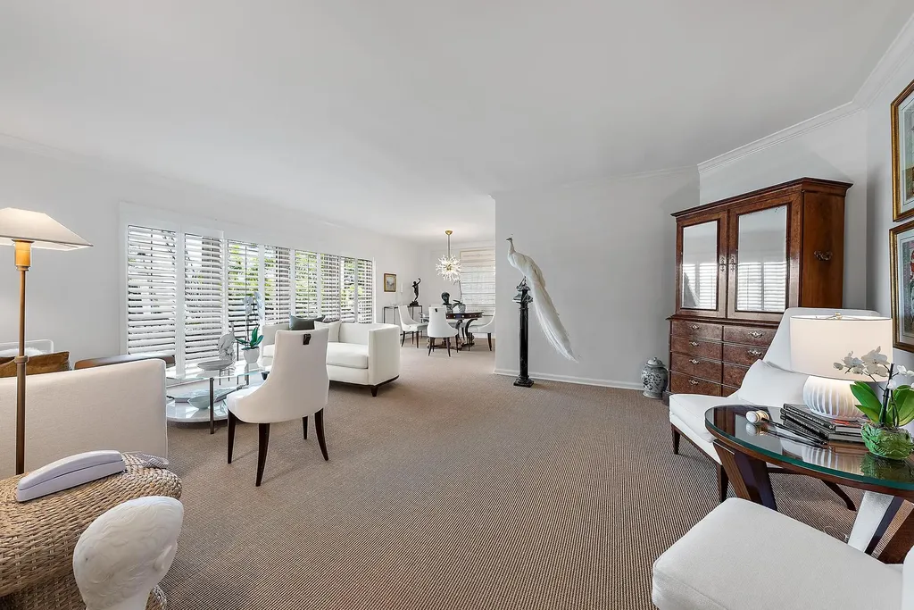 44 Cocoanut Row Palm Beach FL | Amo Realty