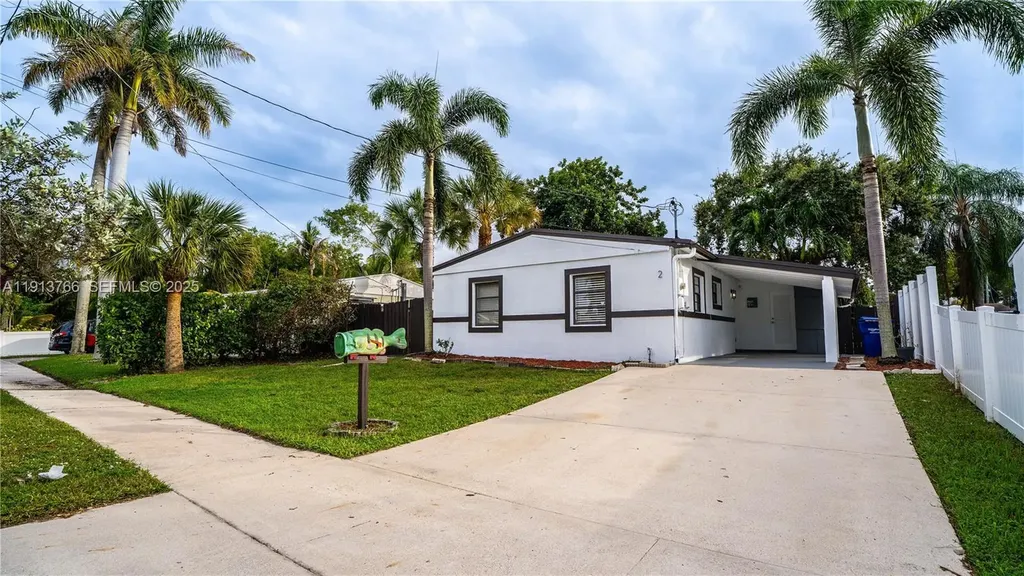 2634 Thomas Street Hollywood, FL
