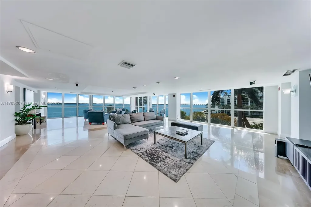 1155 Brickell Bay Dr,Miami, FL, 33131