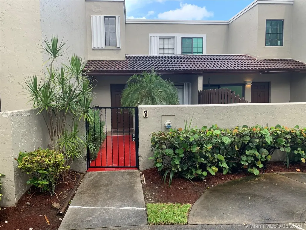 10420 Sw 153rd Court Miami, FL