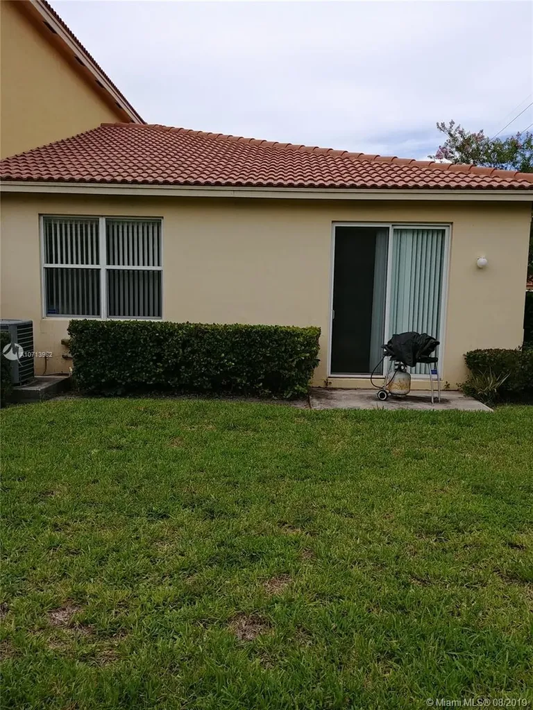 683 Nw 21st Avenue Pompano Beach, FL