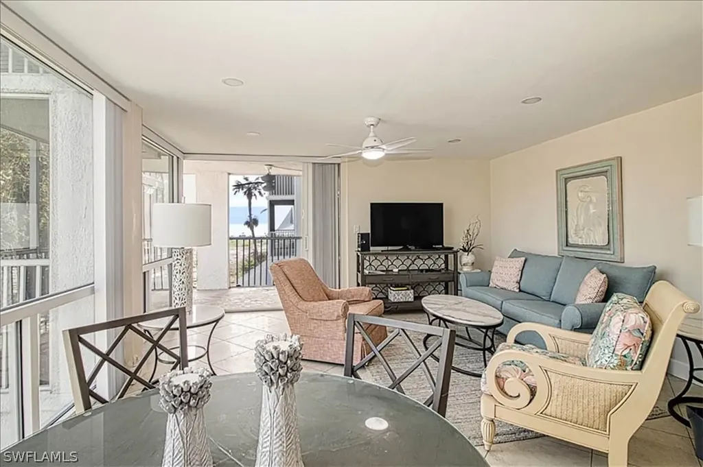 2265 W Gulf Drive Sanibel 223006506 | Phaidra McDermott