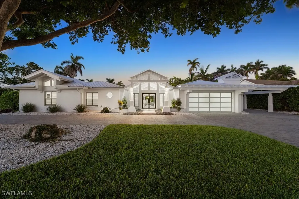 645 Park Shore Drive, Naples, FL 34103 | 225046081 | John R Wood