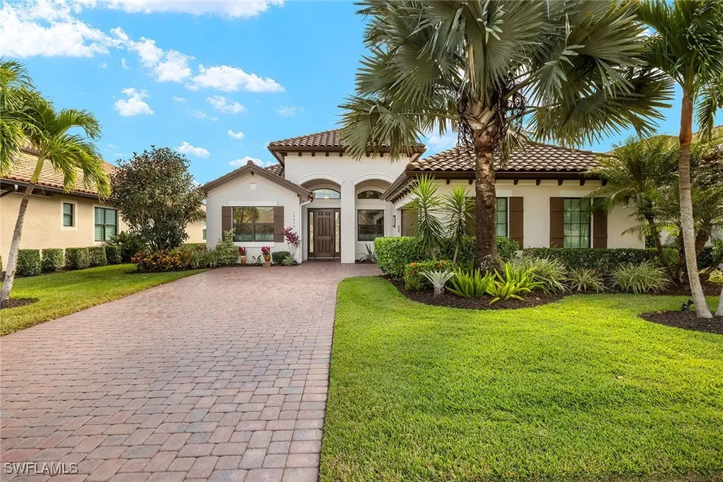 12454 Lockford Lane Naples, FL 34120 | MLS #225075693 | John R Wood ...