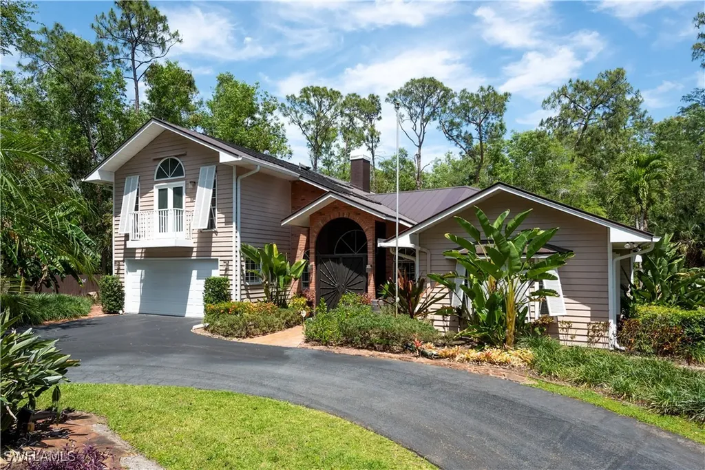1510 Logan Court Naples, FL 34116 | MLS #225038980 | John R Wood Christie's