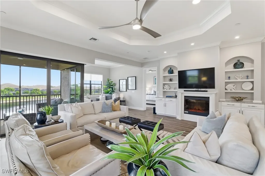 9679 Montelanico Loop, Naples FL 34119, MLS# 225084047 | Michael ...