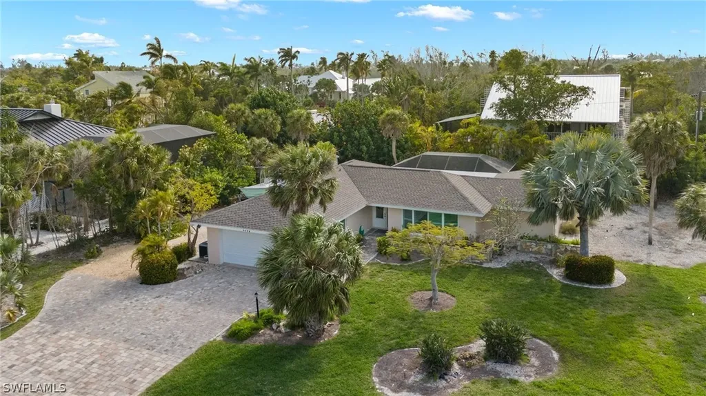 9428 Moonlight Drive Sanibel 224029468 | Phaidra McDermott
