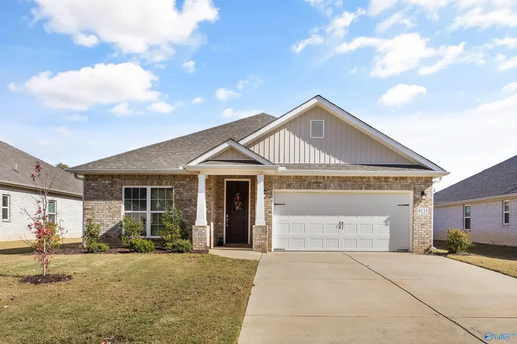 9135 Monteagle Boulevard, Owens Cross Roads, AL 35763 | 21903848 ...