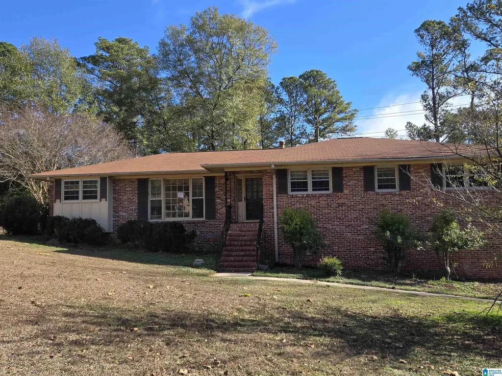 2841 Vestavia Forest Place, Vestavia Hills, AL 35216 | 21438728 ...