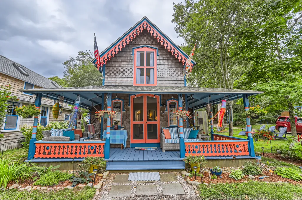 Victorian Park, Oak Bluffs, MA | 42360 | Grace Hagerty
