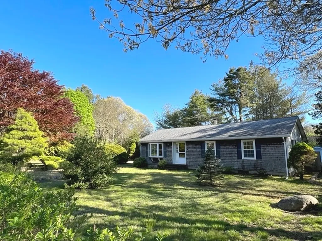 Tia Anna Lane, Oak Bluffs, MA | 41811 | Grace Hagerty