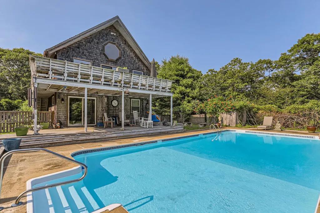 33 Hidden Village Road West Tisbury, MA | Martha's Vineyard Real Estate