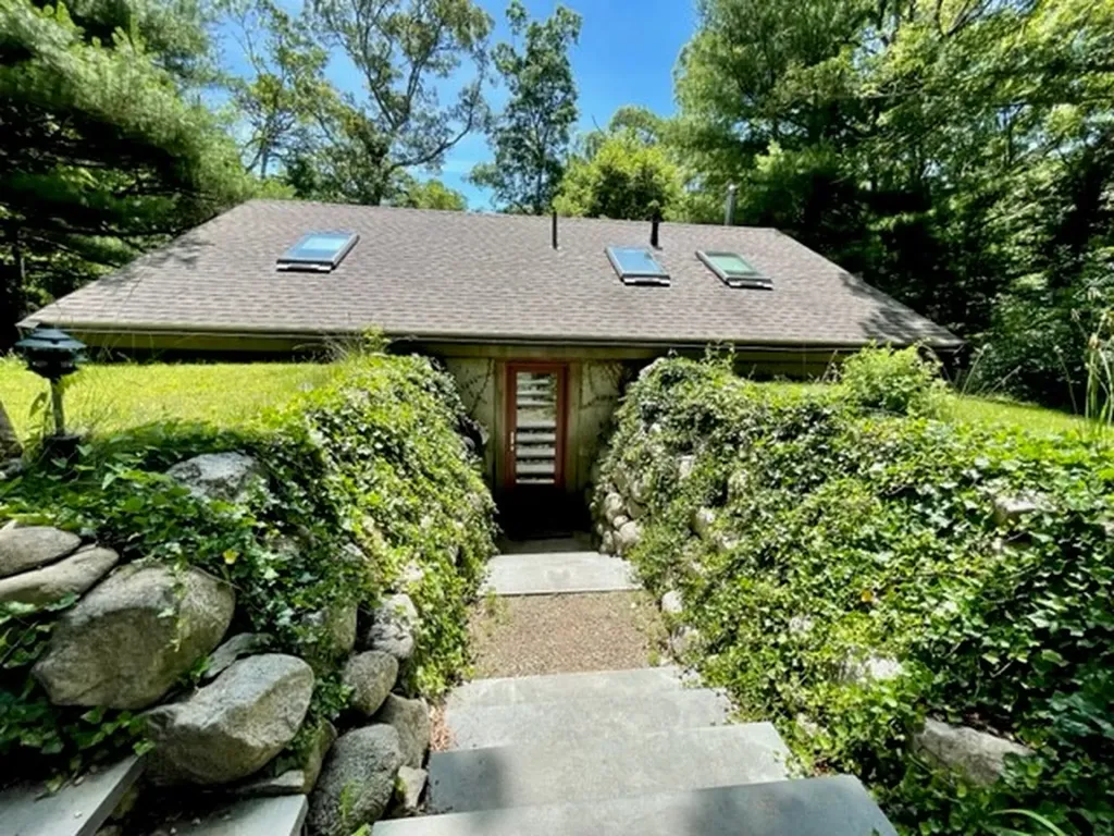 Canterbury Lane, Vineyard Haven, MA | 40106 | Grace Hagerty