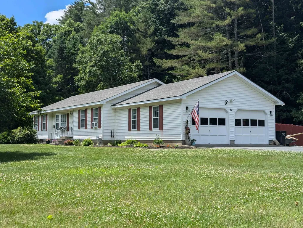 82 Riley Drive Weathersfield, VT
