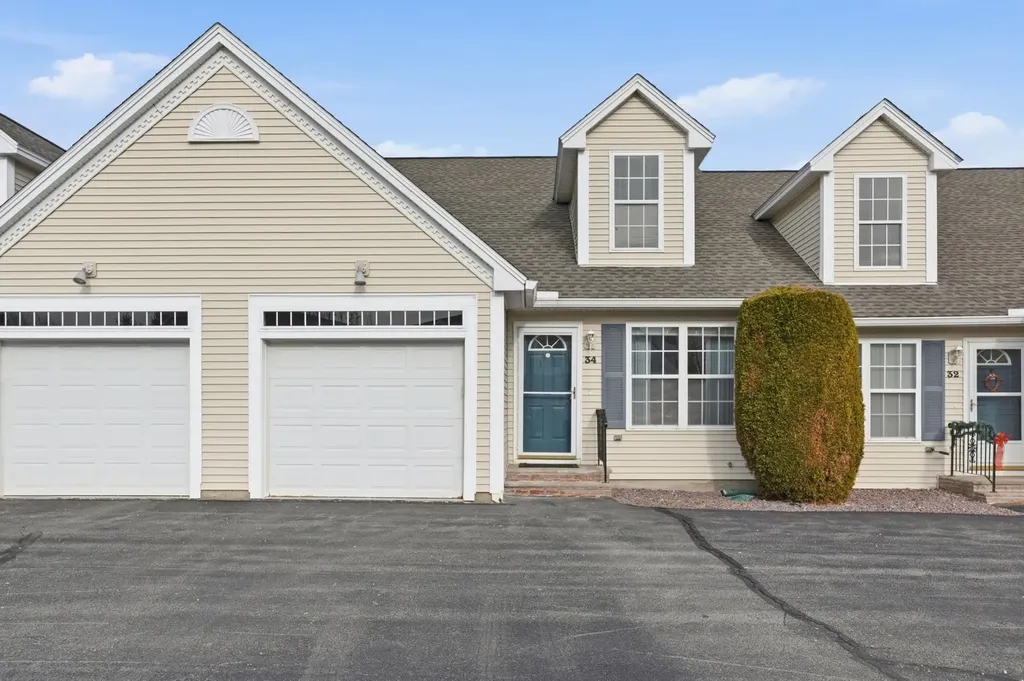 34 Pleasant Street Windham, NH