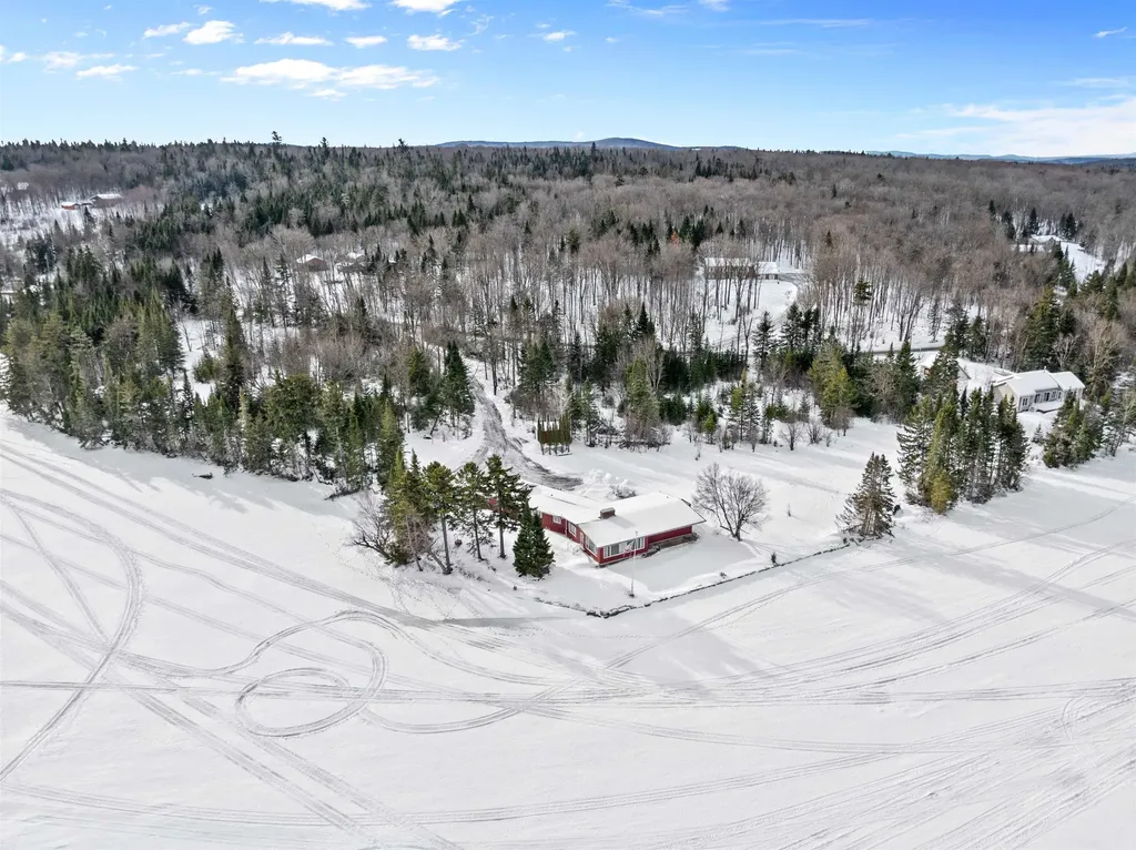 166 Spooner Road Pittsburg, NH