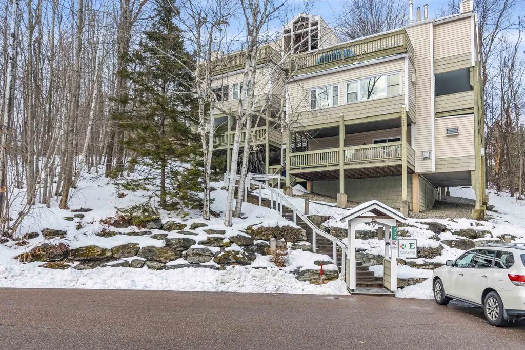 220 Mountainside Drive, Stowe, VT 05672 | 5068874 | CENTURY 21 Farm ...