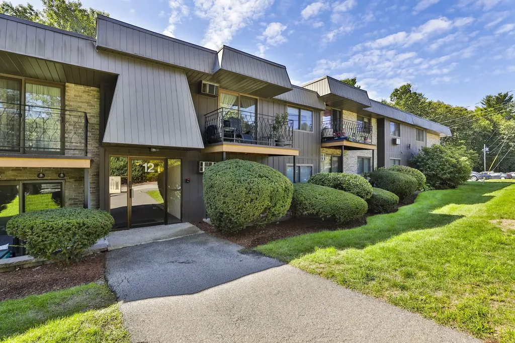 12 Strawberry Bank Road Nashua, NH