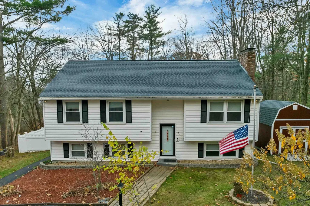 121 Hackett Hill Road Hooksett, NH