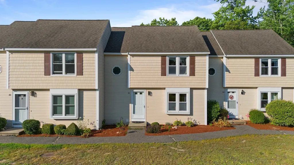 11 Scott Lane, Sandown, NH 03873 | 5055139 | CENTURY 21 Mountainside Realty