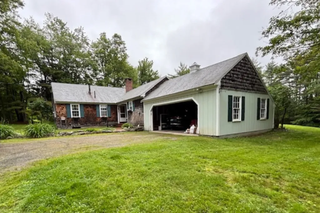 30 Fox Chase Road Sutton, NH