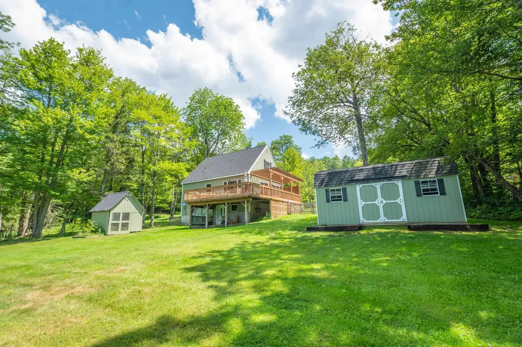 18 Old Town Road, Dover, VT 05356 | 5056091 | Vermont Properties