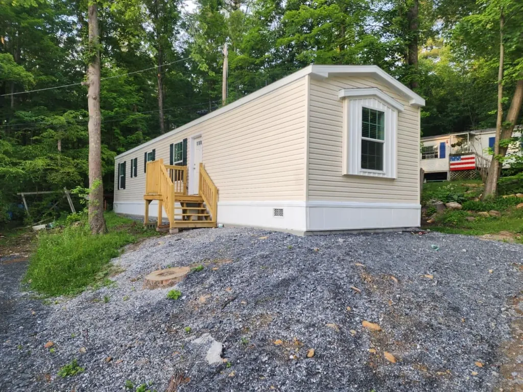 29 Dustin Drive Bennington, VT