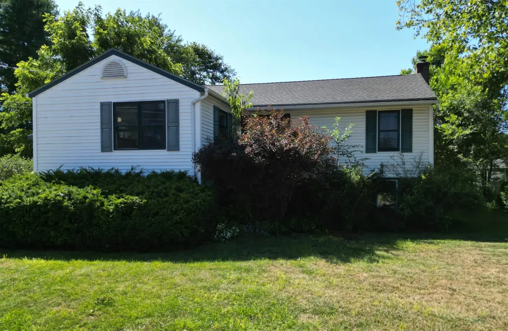 12 1/2 Murray Road, Essex Junction, VT 05452 | 5053325 | Nancy Jenkins ...