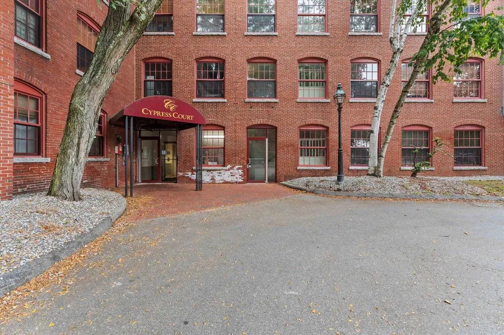 335 Cypress Street Manchester, NH