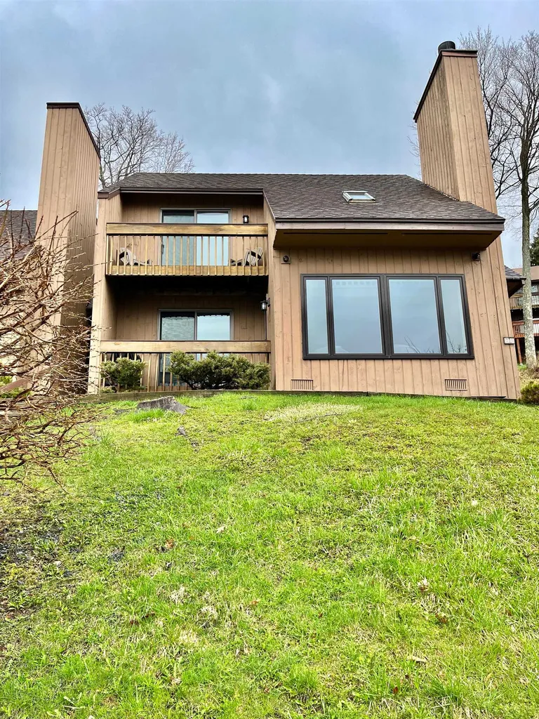 77 Summit Road Warren, VT