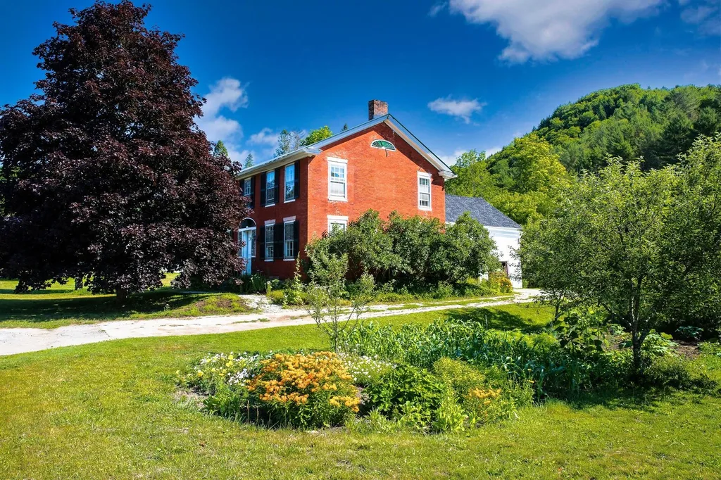 362 Vt Route 110, Chelsea, VT 05038 | 4924909 | LindeMac Real Estate