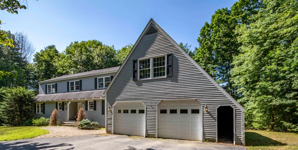 Hunt Pond Sandown NH Real Estate, MLS 4922377