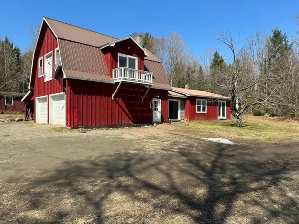 295 Heritage Drive, Derby, VT 05829 | 4948900 | CENTURY 21 Farm & Forest