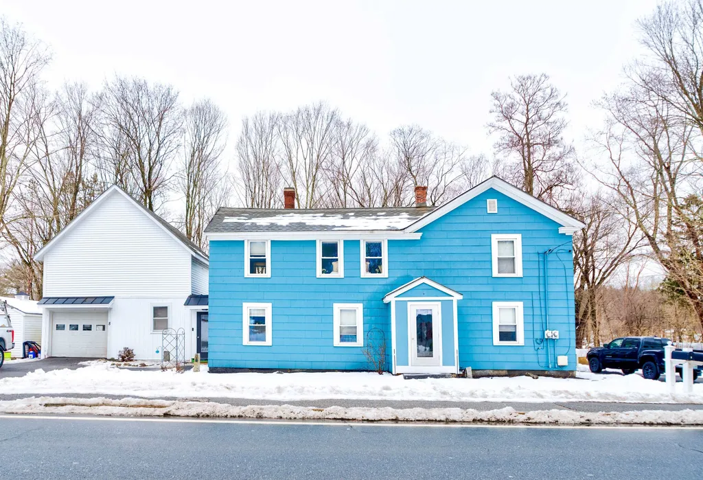 8 School Street Salem, NH