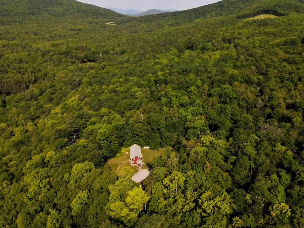 203 Arrau Road Andover, VT