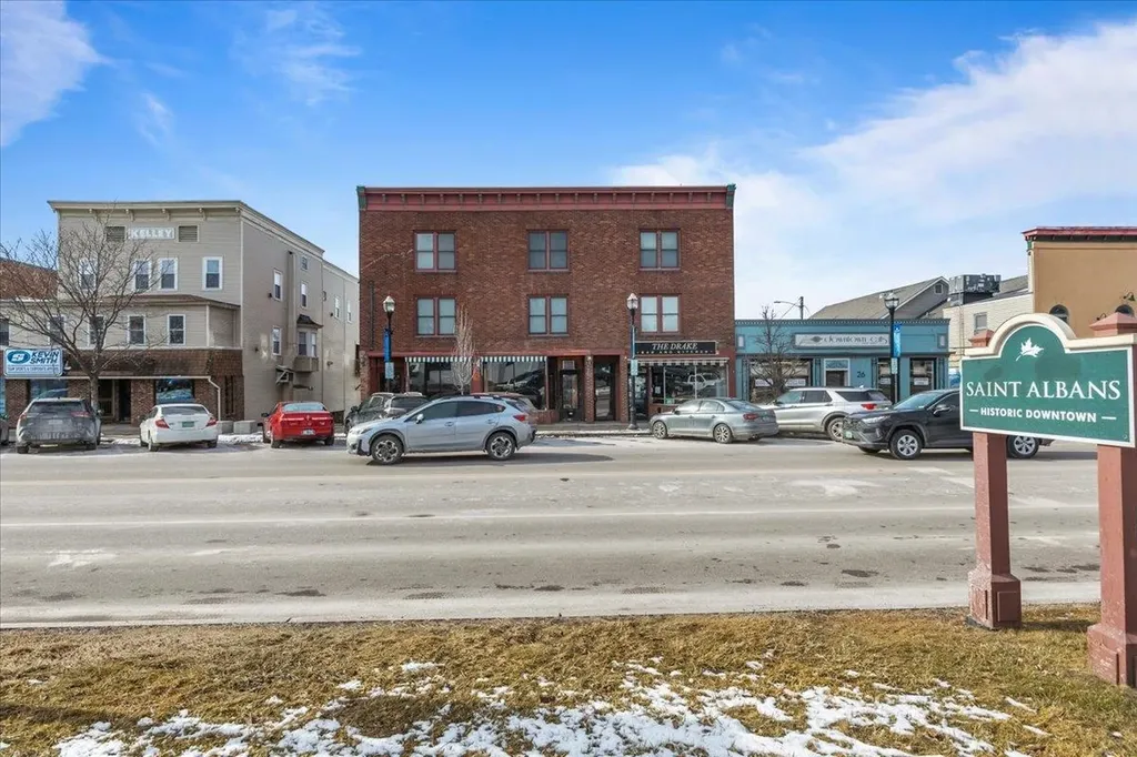32 South Main Street, St. Albans City VT Real Estate Listing | MLS ...
