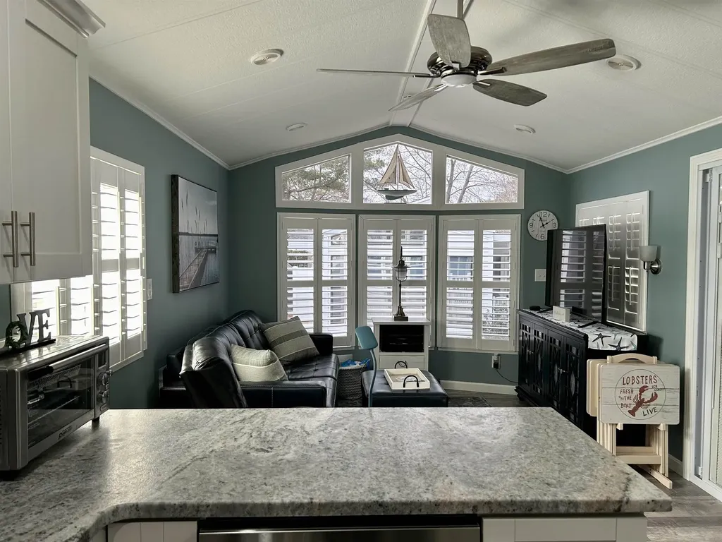 308 Route 286 Seabrook, NH