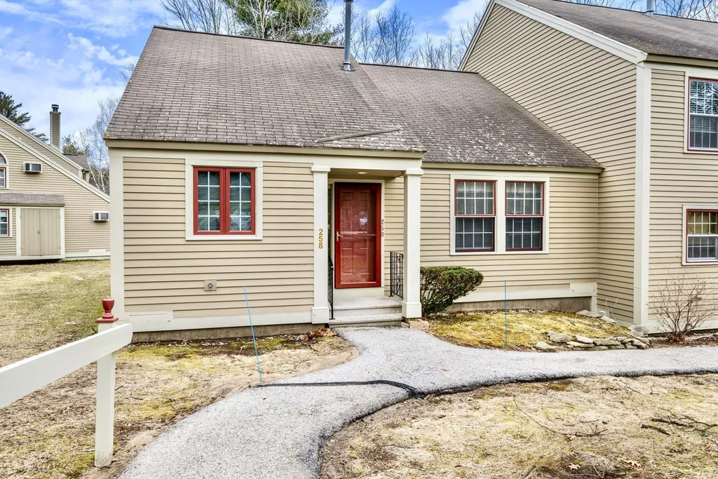 1465 Hooksett Road Hooksett, NH