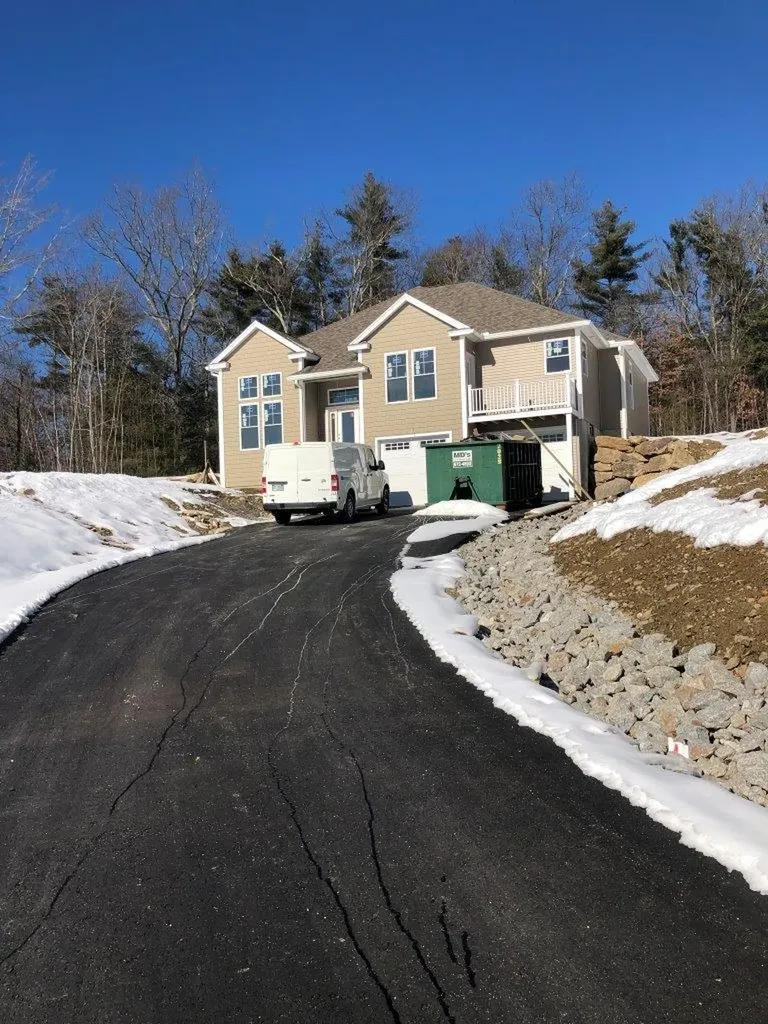 11 Carriage Hill Road Wilton, NH