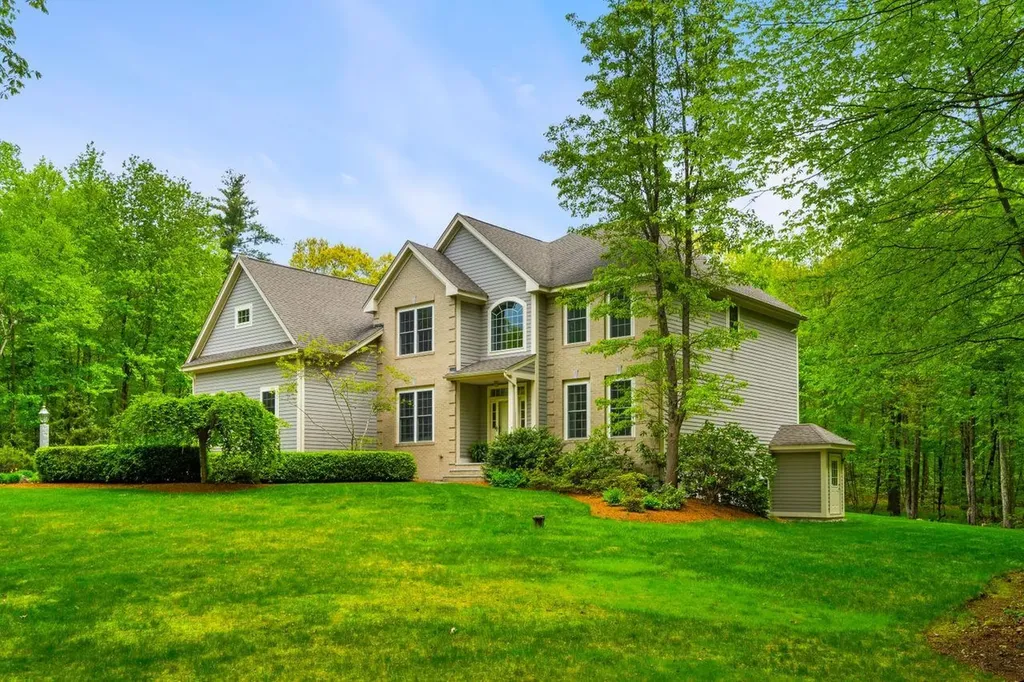 115 Long Hill Road, Hollis, NH 03049 | The Masiello Group
