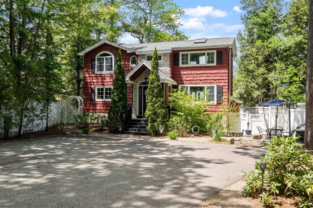239 Dockham Shore Road Gilford, NH