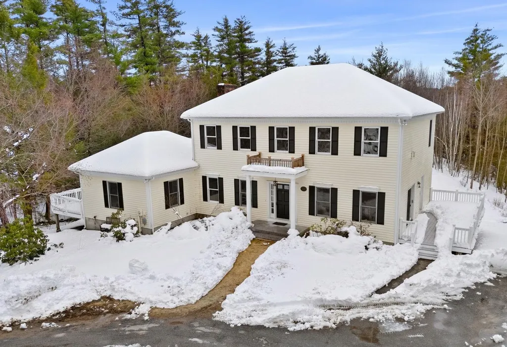 69 Crooked S Road Lyndeborough, NH
