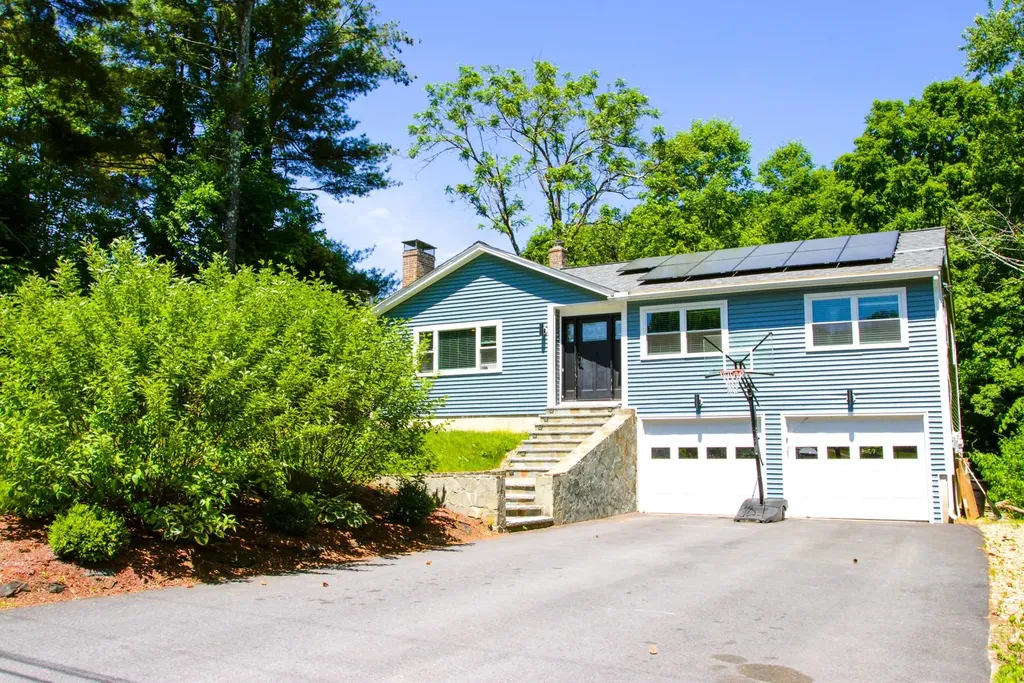 45 Coburn Avenue, Nashua, NH 03063-2738 | 4999112 | Pelletier Realty Group