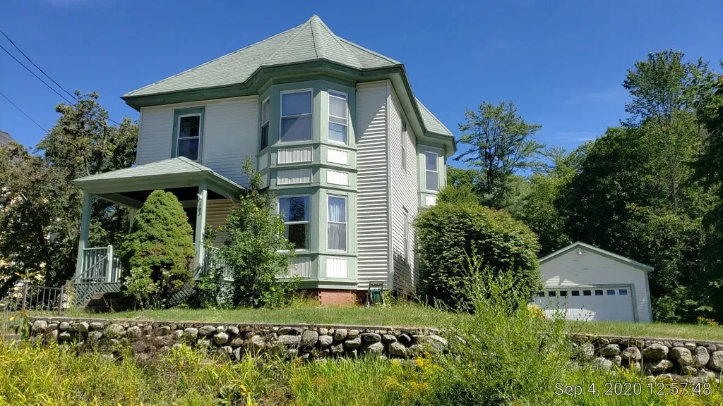 163 Cheney Street, Newport, NH 03773 | 4828800 | LindeMac Real Estate