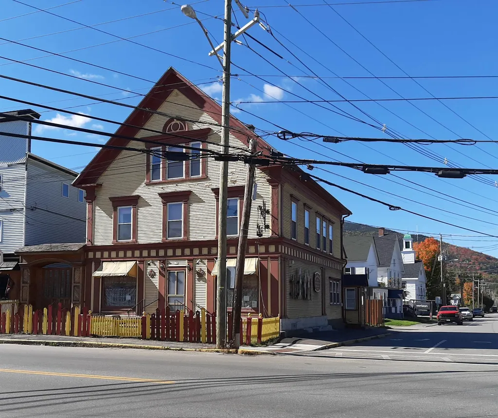 121 Main Street, Colebrook NH Real Estate Listing | MLS# 4886450 Teamner