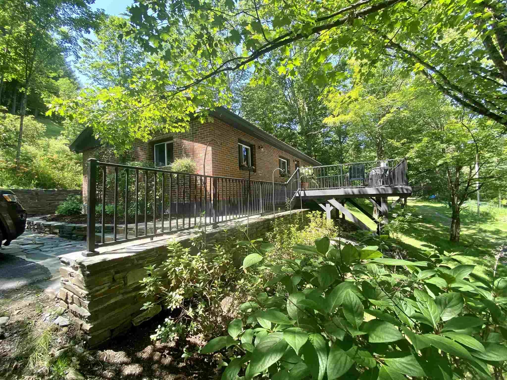 265 Van Norden Road, Thetford, VT 05075 | 4895090 | LindeMac Real Estate