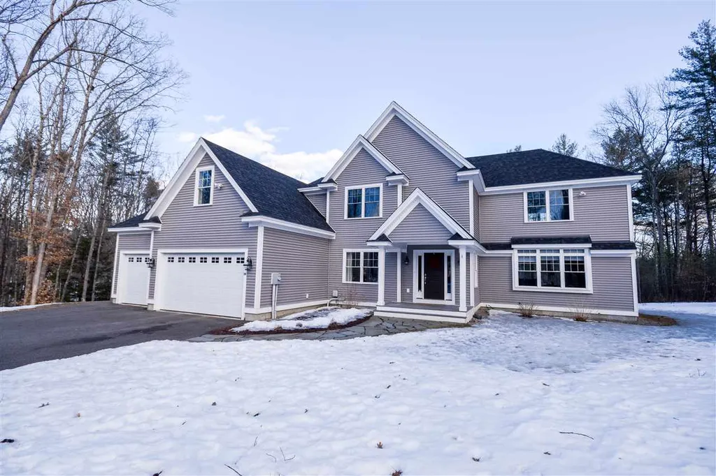 26 Labrador Lane Dover, NH