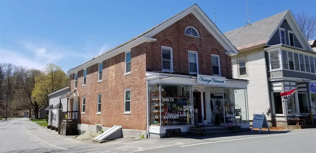 34 School Street Chester, VT